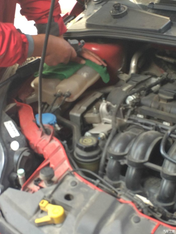 【图】新福克斯正确更换冷却液（防冻液）方法 指导帖_福克斯论坛_汽车之家论坛